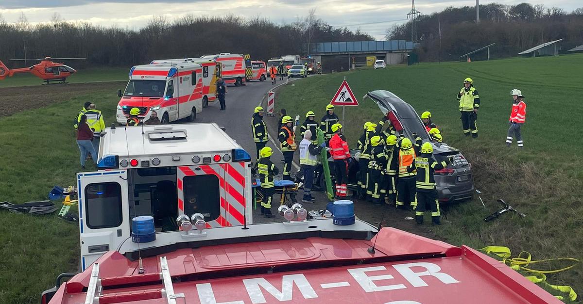 Bad Camberg: Vier Schwerverletzte nach Frontalzusammenstoß